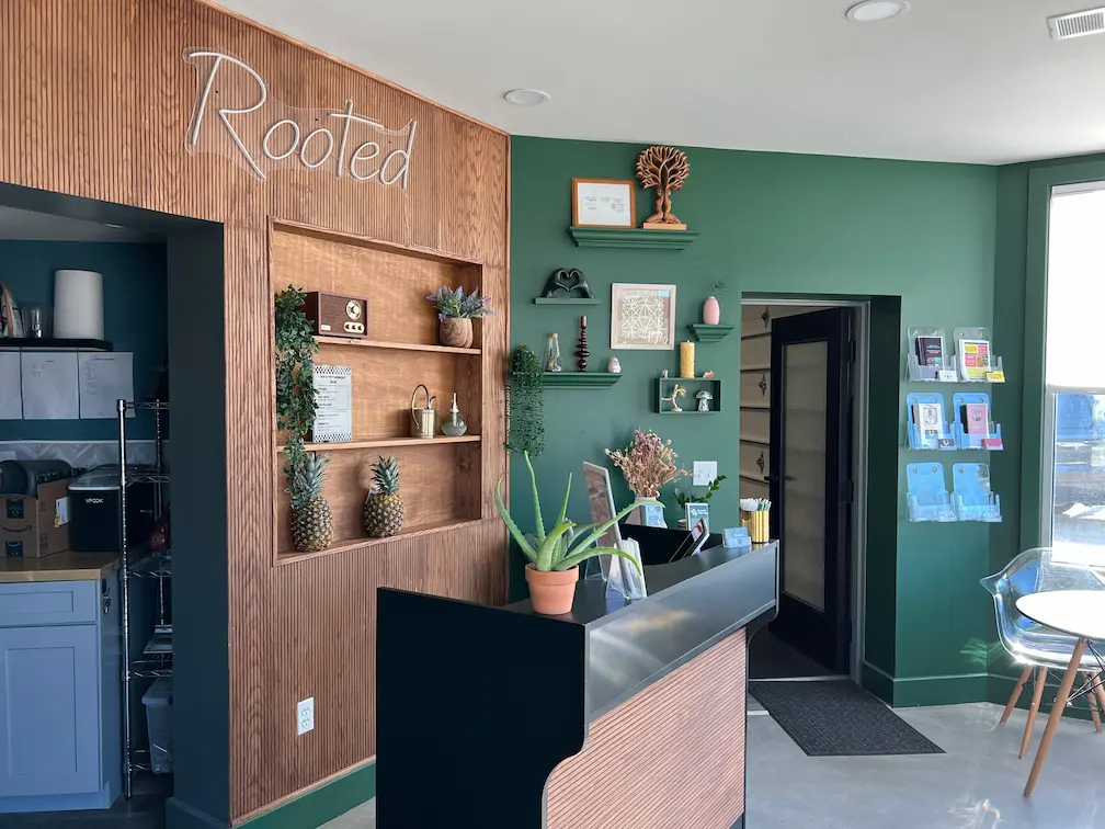 Rooted Juice Bar - The 915 Building